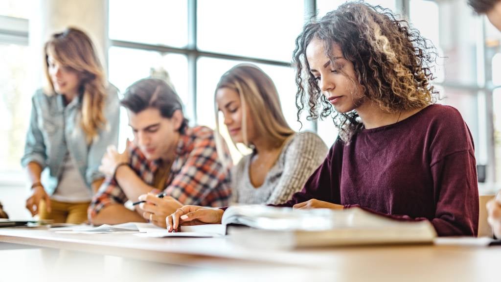 TAFE vs University: The great education debate | Choosi