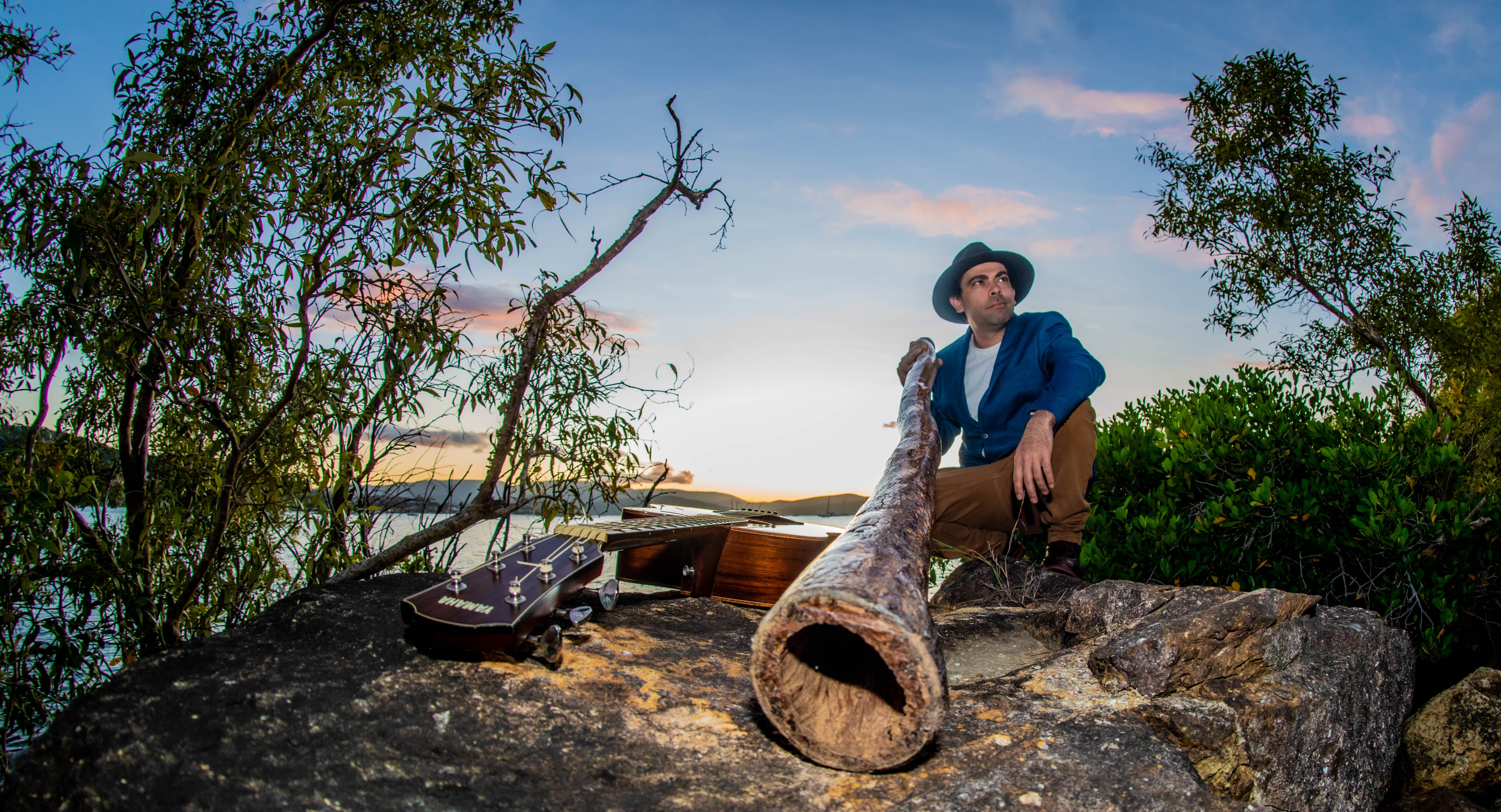 LLOYD SAUNDERS | triple j Unearthed
