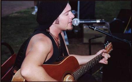 Adamo | triple j Unearthed